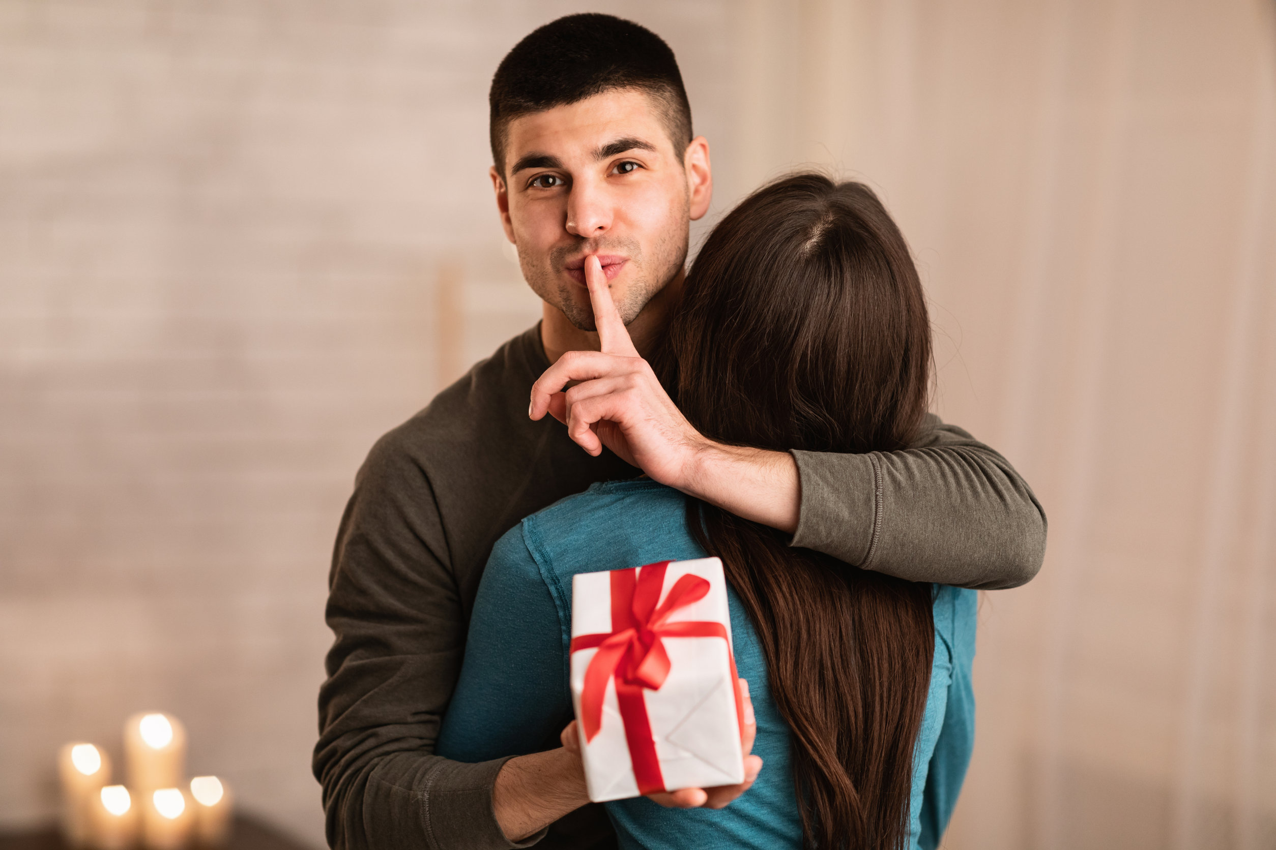 Mejores Apps para jugar amigo invisible - REDPISO NEWS